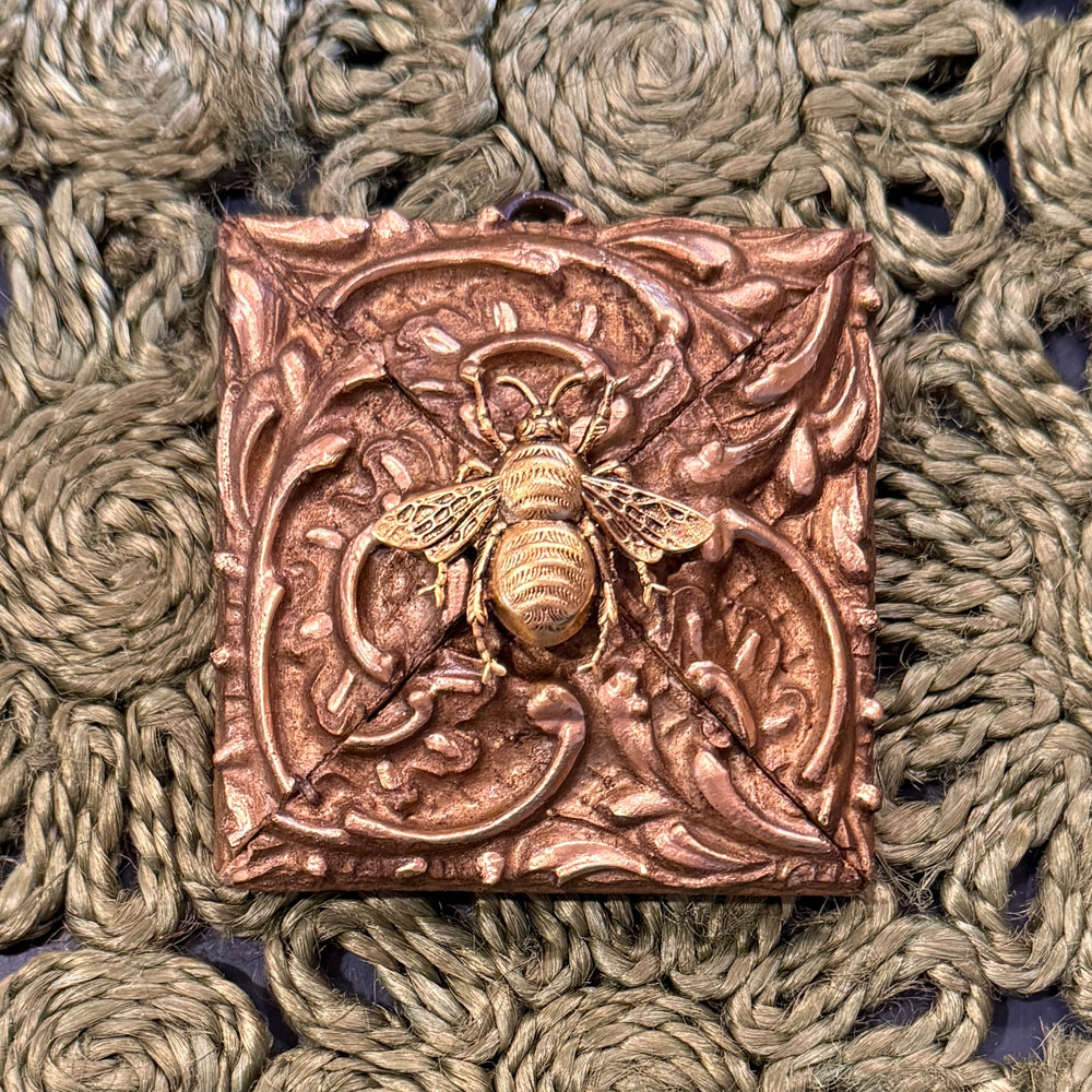 Museum Bees - Hunt and Bloom