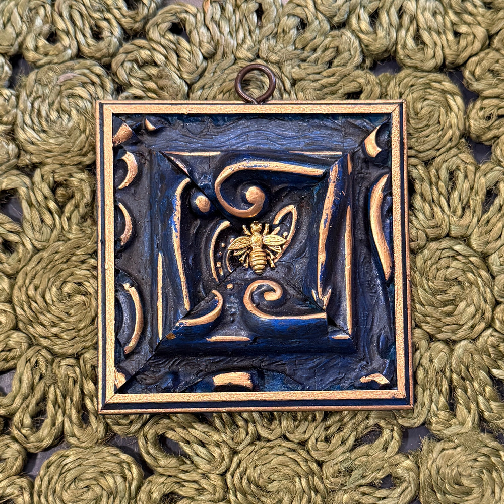 Museum Bees - Hunt and Bloom